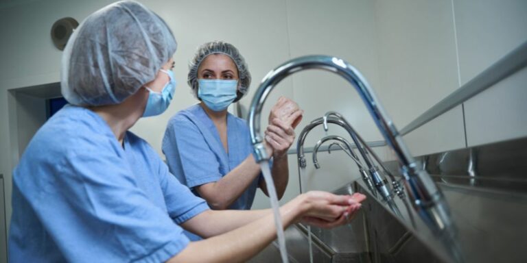 Measuring Urinary Output in Clinical Settings: Methods and Standards ...